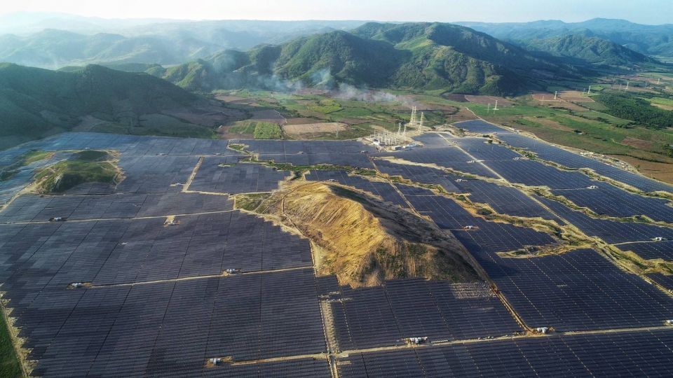 ASEAN’s Biggest Solar Farm Commences - ศูนย์ข้อมูล&ข่าวสืบสวนเพื่อสิทธิ ...