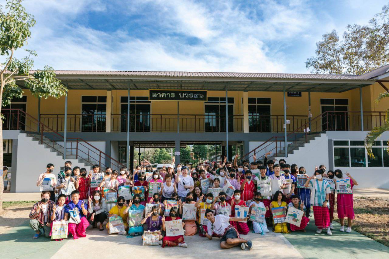 สันติภาพผ่านการศึกษา วิสัยทัศน์หลวงพ่ออุตตมะสร้างโรงเรียนให้ไทย-มอญ-กะเหรี่ยง เรียนร่วมกัน ...